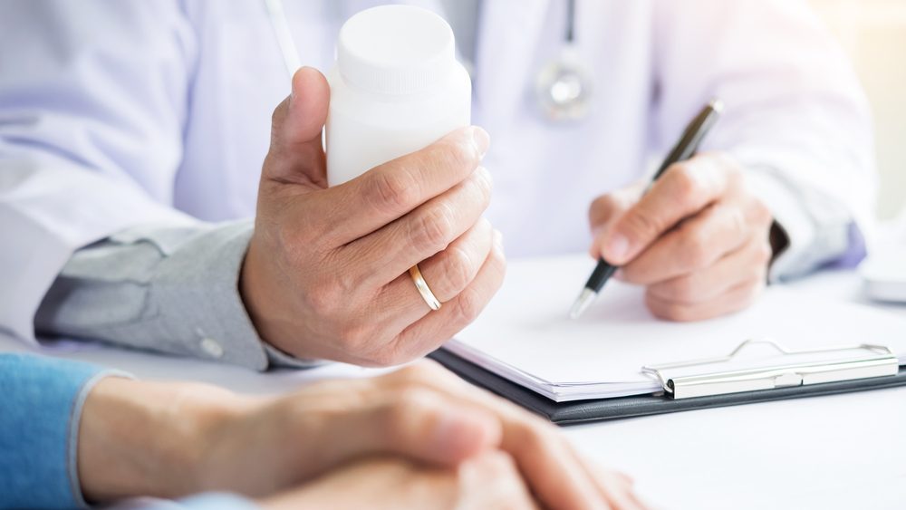 Tips for Managing Medication & Rest After Surgery
